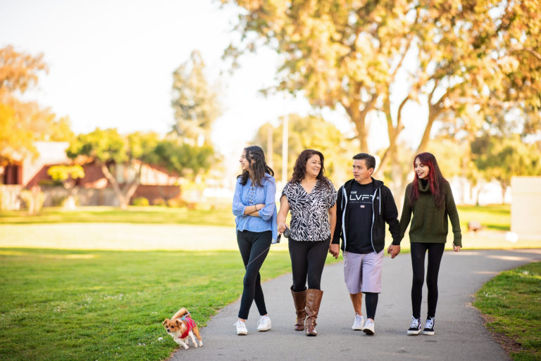 5 Ways To Have Fun Taking Family Pictures - Steven Cotton Photography